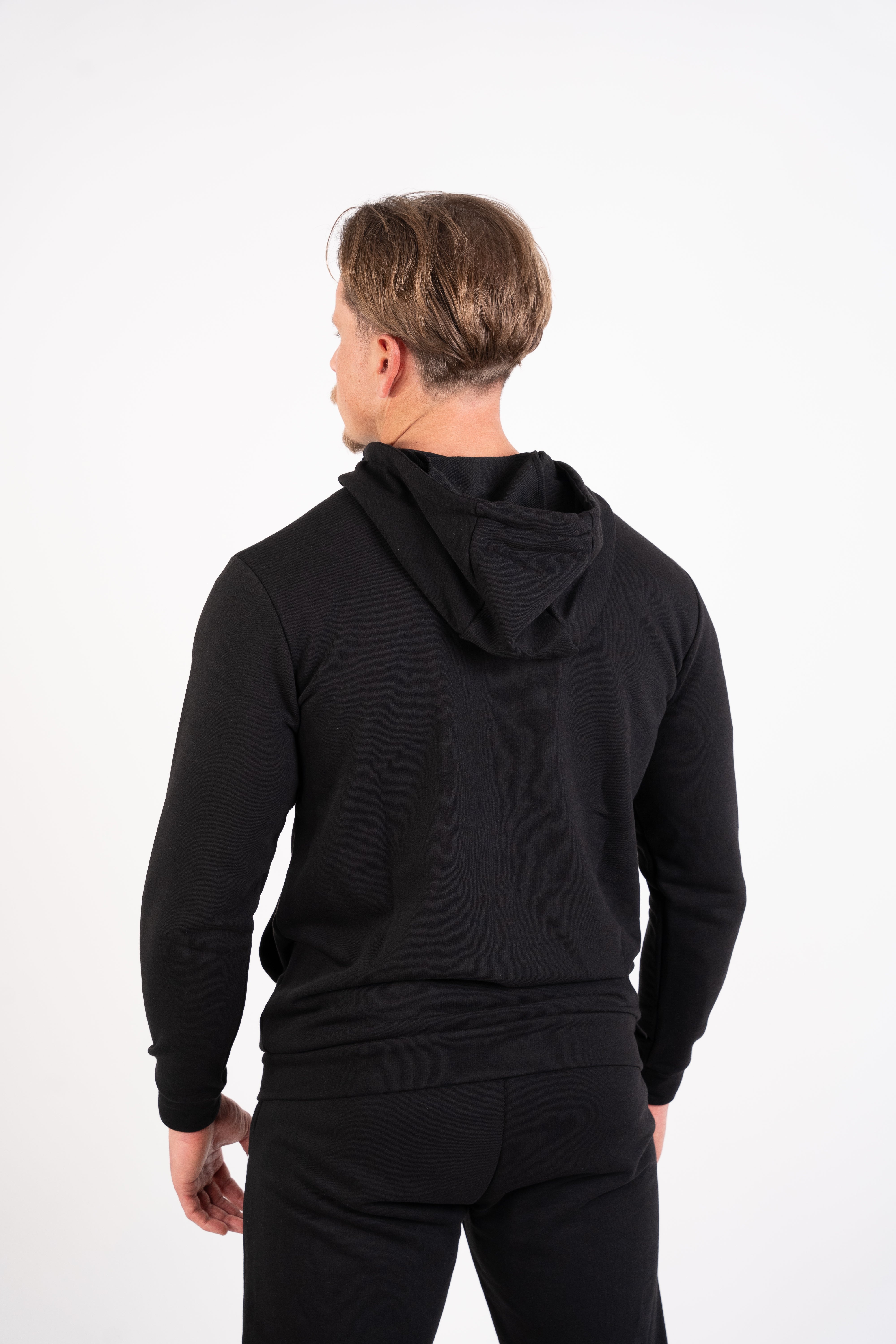 Ario Essential Tracksuit – Ario Fitness